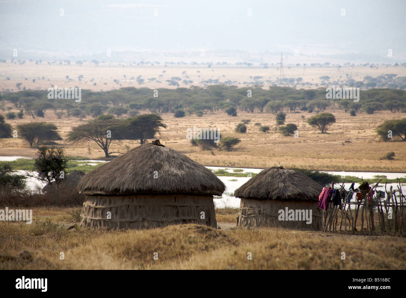 Bush huts village hi-res stock photography and images - Alamy