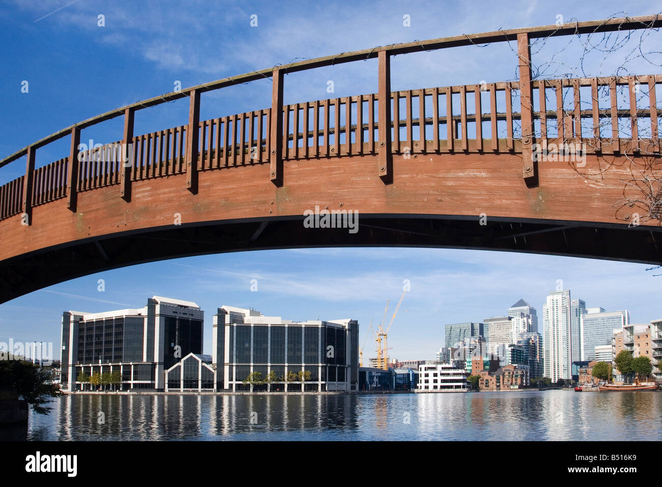 Docklands bridge hi-res stock photography and images - Alamy