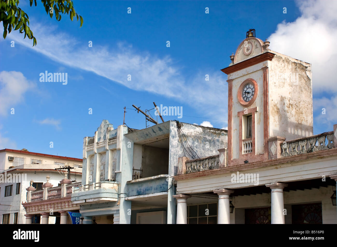 Old cuban architecture hi-res stock photography and images - Alamy
