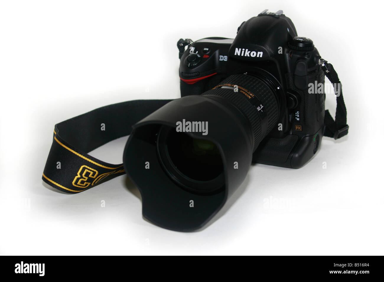 Nikon D3 Nikons new flagship professional camera and 24 70 f2 8 lens ...