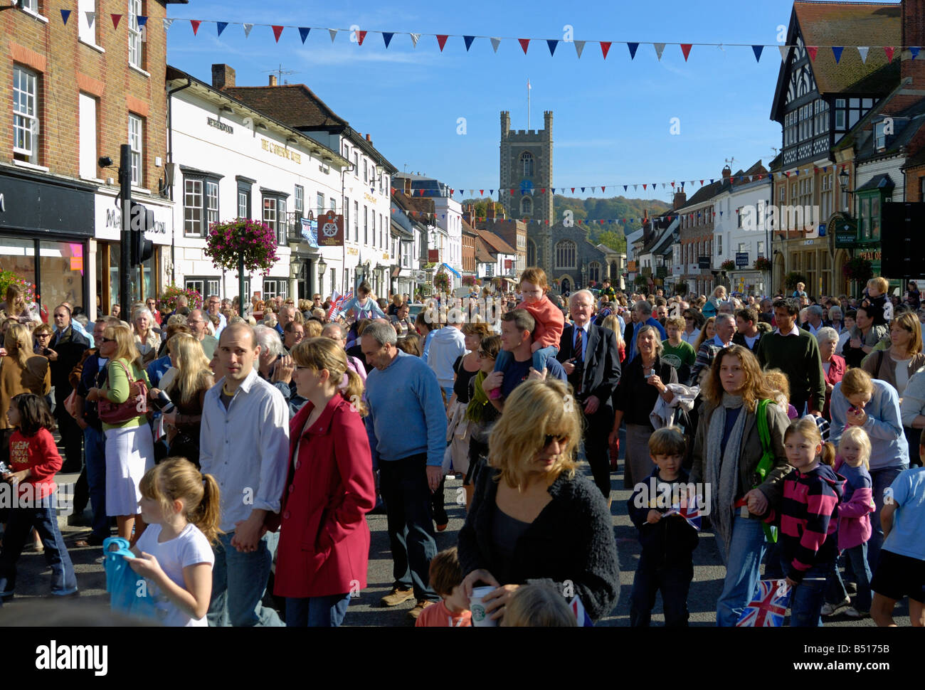 Busy town centre hi-res stock photography and images - Alamy