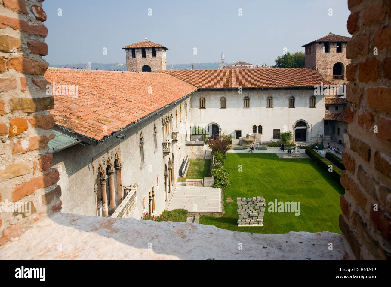 Castel vecchio italy hi-res stock photography and images - Alamy