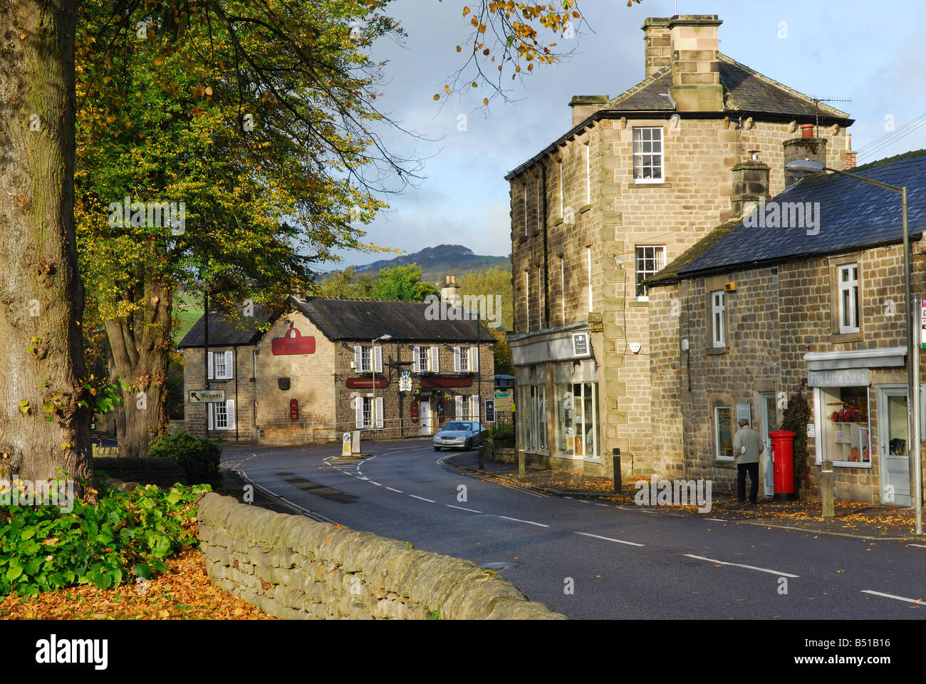 Baslow Village Derbyshire Stock Photo - Alamy