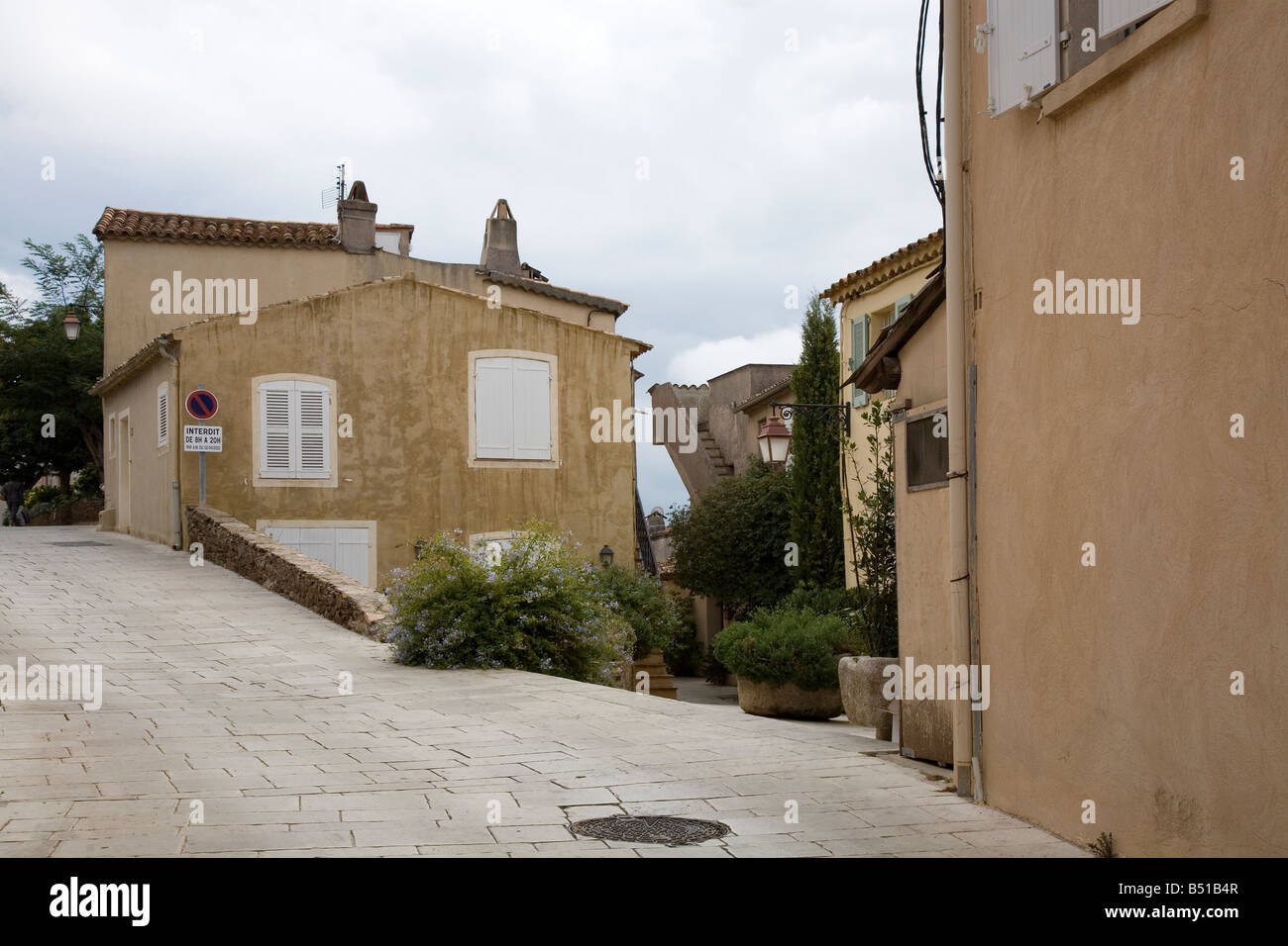 Gassin hi-res stock photography and images - Alamy