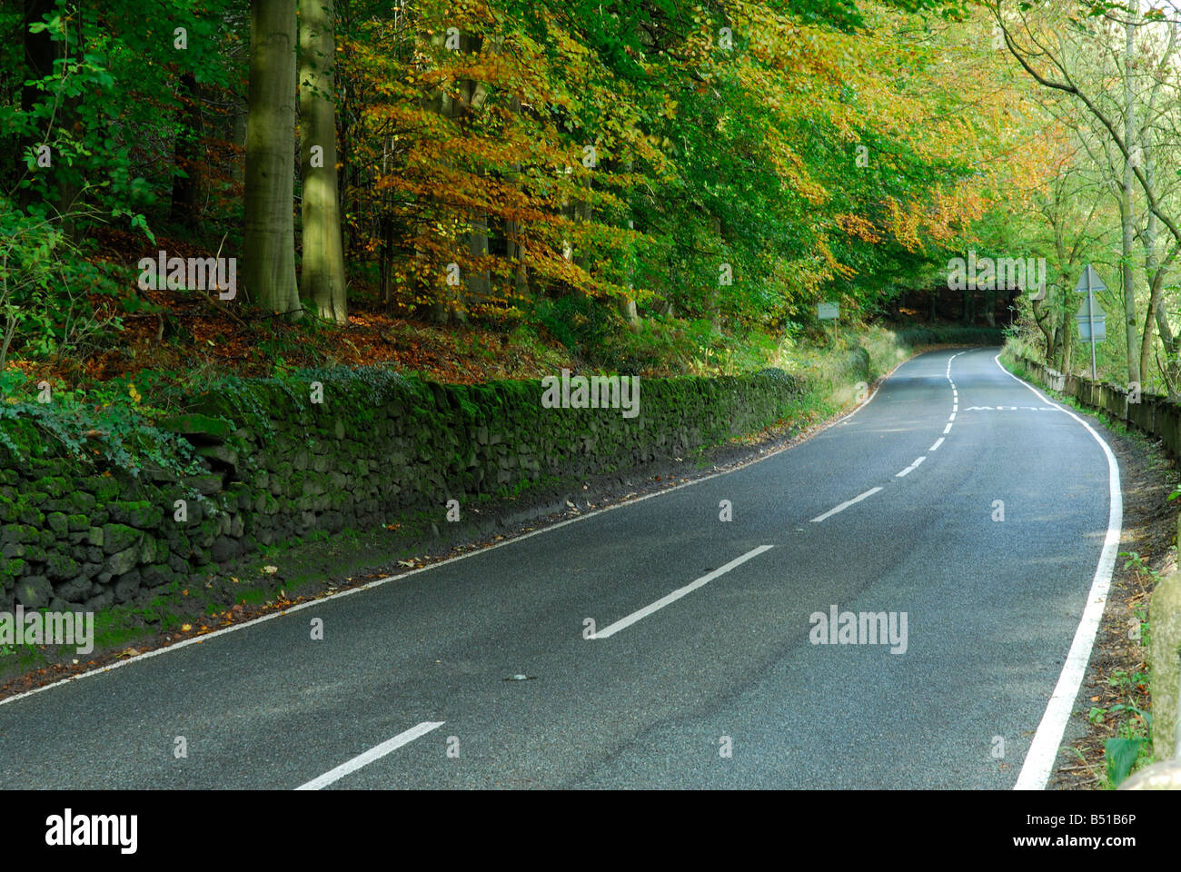 Empty road with bends hi-res stock photography and images - Alamy
