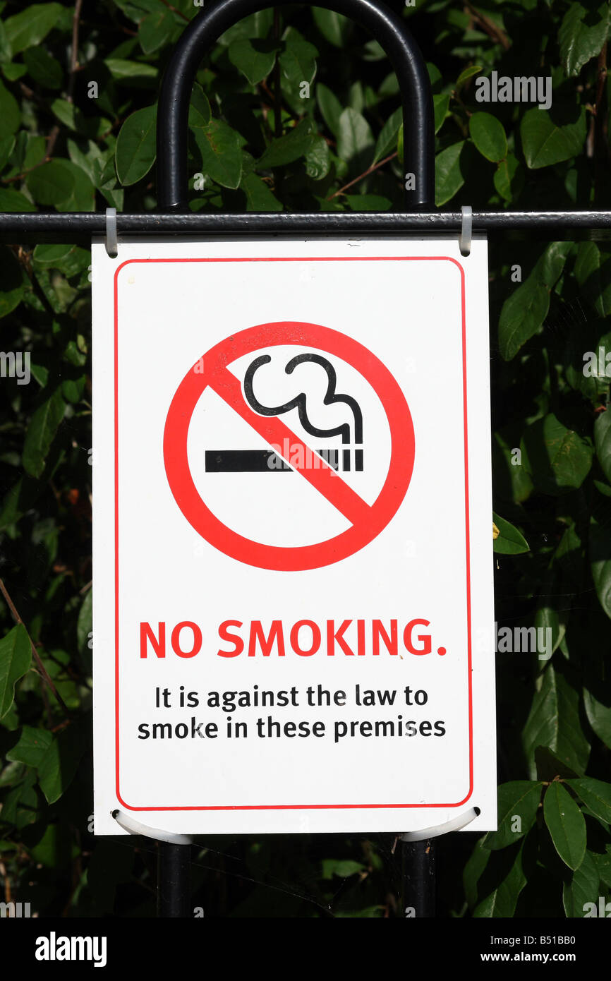 No smoking warning sign Stock Photo - Alamy
