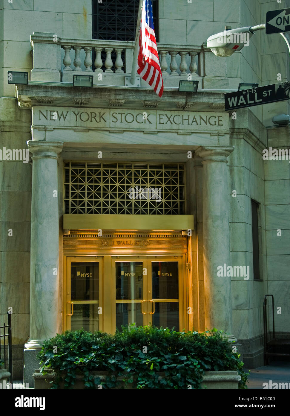 Exterior of the New York Stock Exchange Stock Photo - Alamy