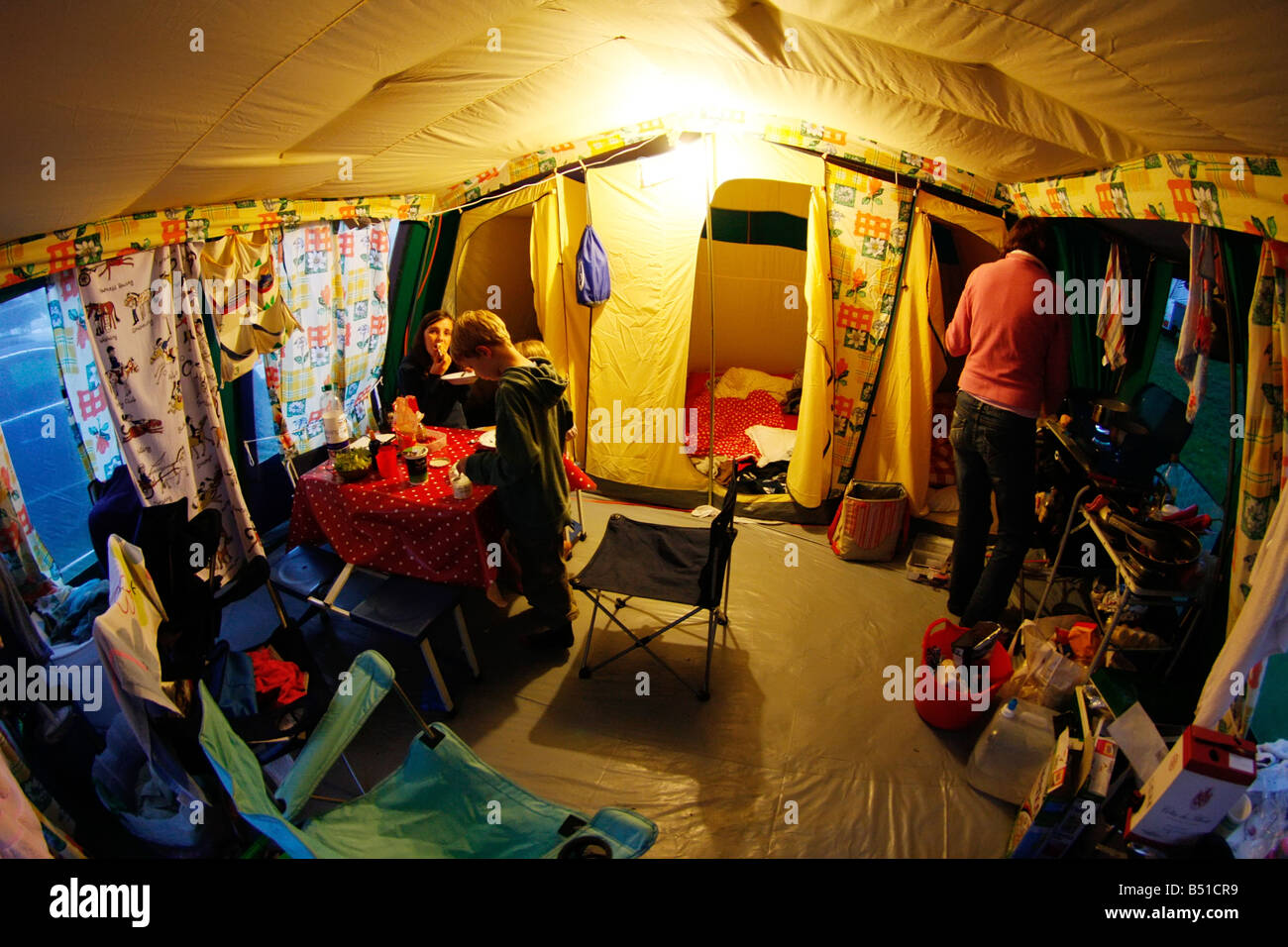 A frame tent hi-res stock photography and images - Alamy