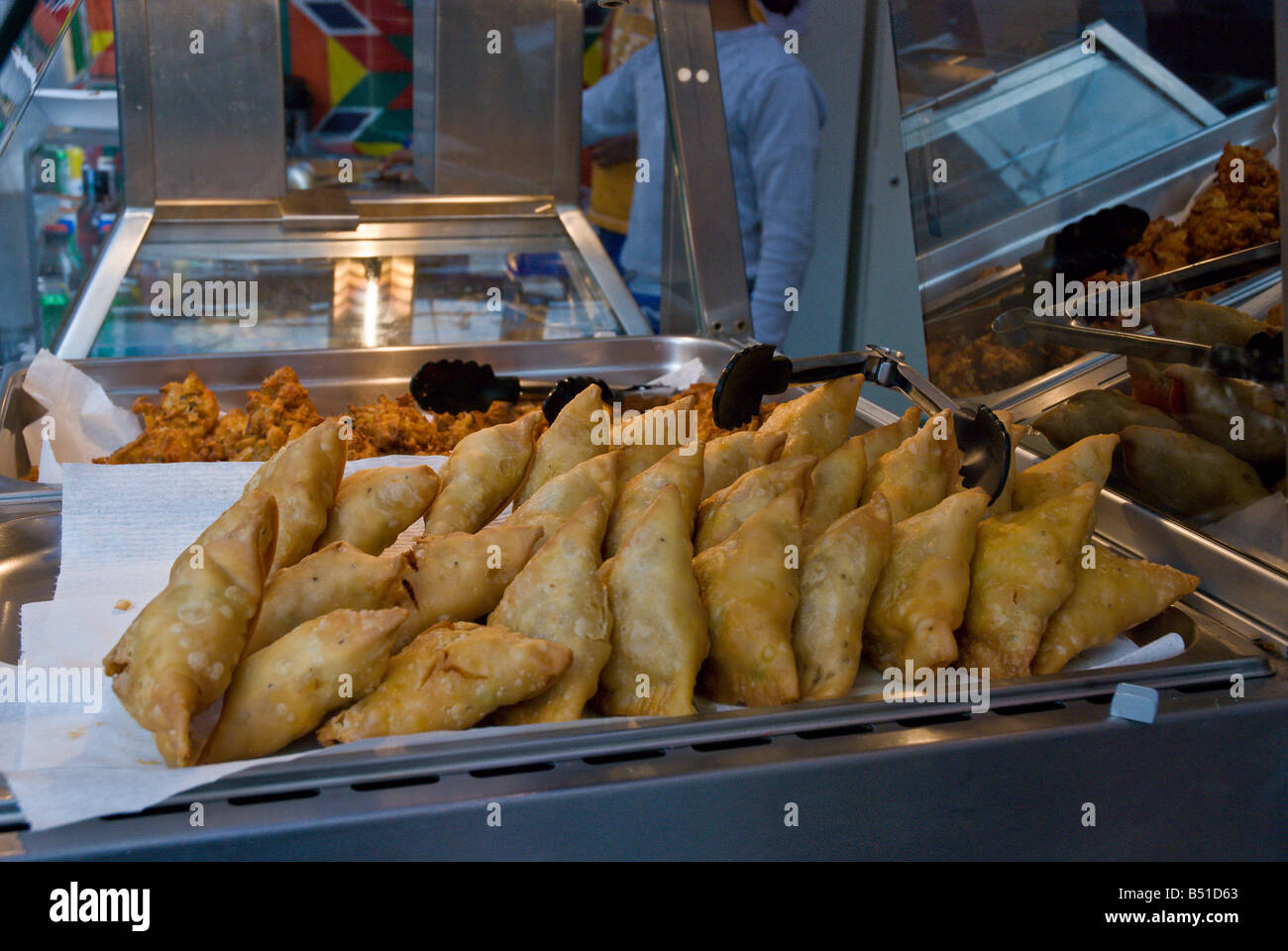Somosas hi-res stock photography and images - Alamy