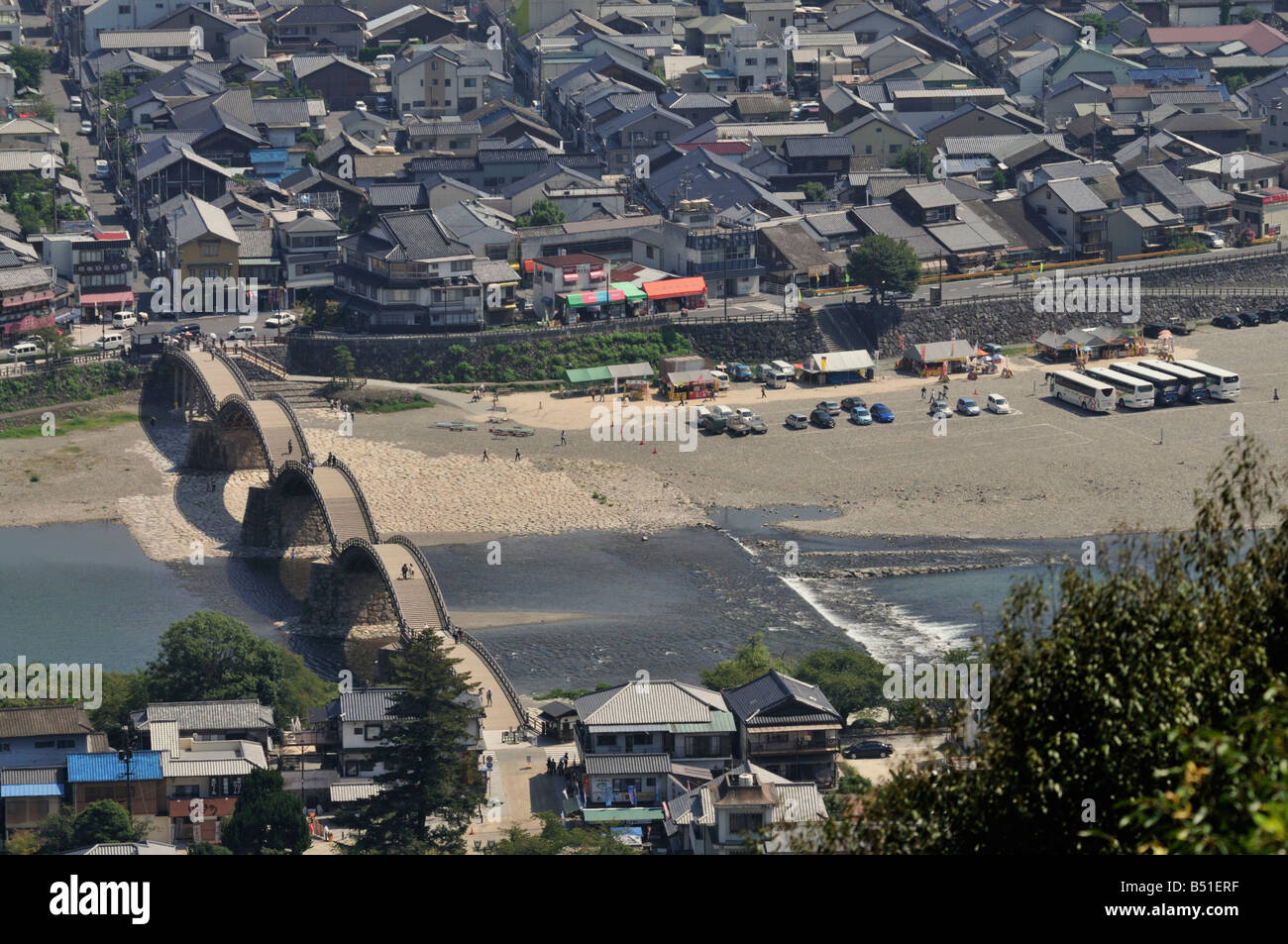 The wooden Kintai Bridge (Kintai-kyo) spanning the Nishiki river ...