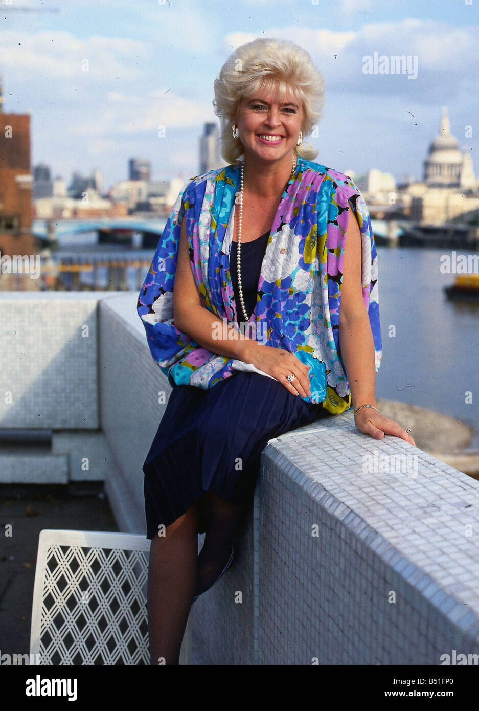 Gloria Hunniford Radio Television Presenter Hi Res Stock Photography