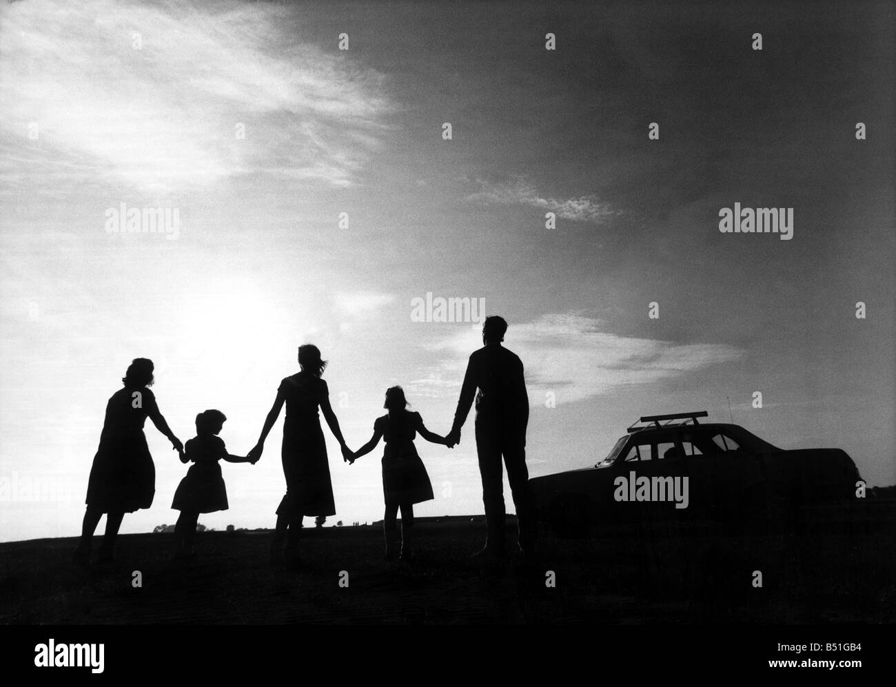 Silhouettes family An encounter of the Fourth Kind UFO Family awaiting ...