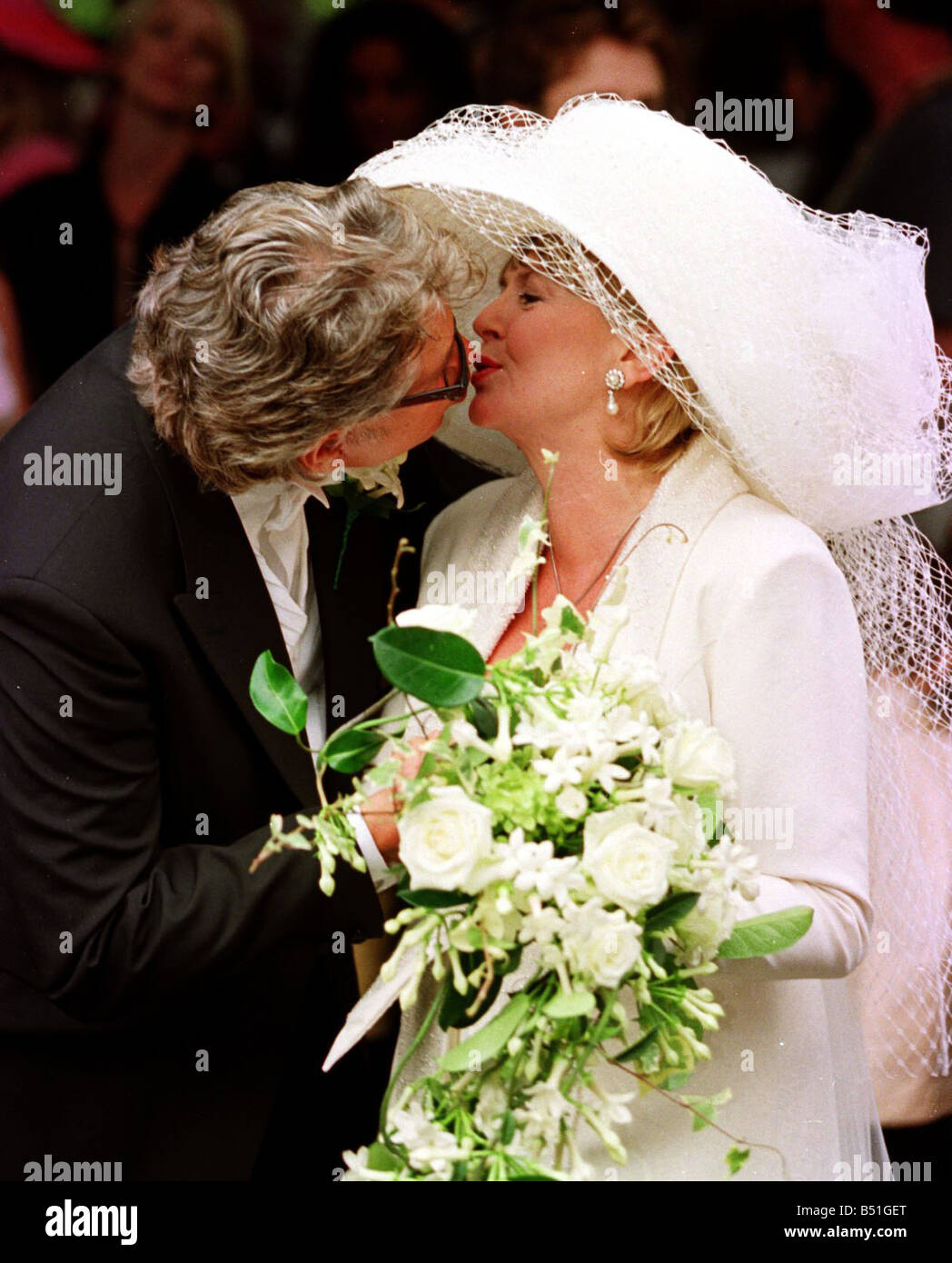 Gloria Hunniford marries Stephen Wey 5 September 1998 at Hever Castle ...