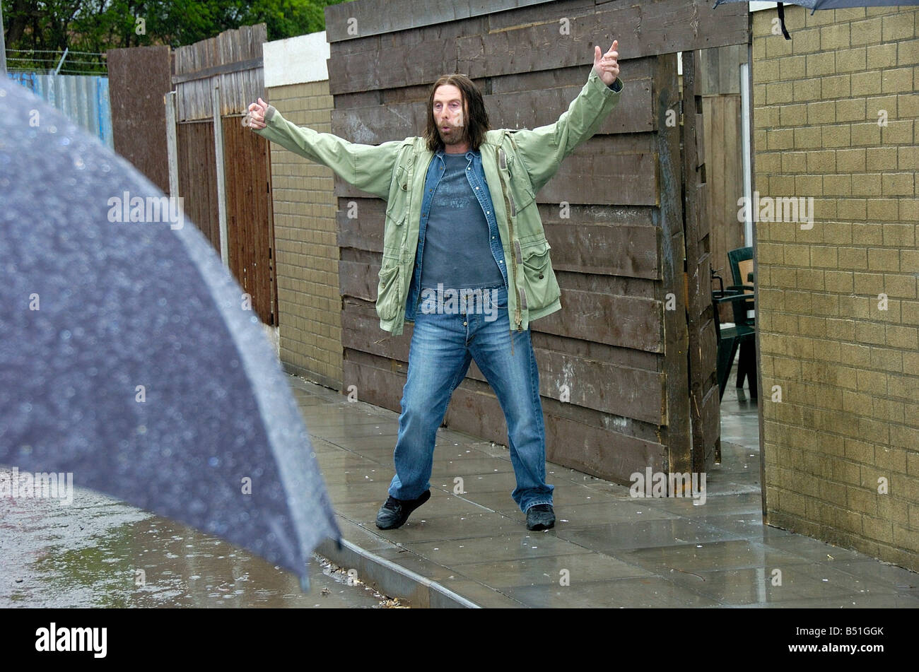 New Shamless set unveiled. David Threlfall who plays Frank Gallagher at ...