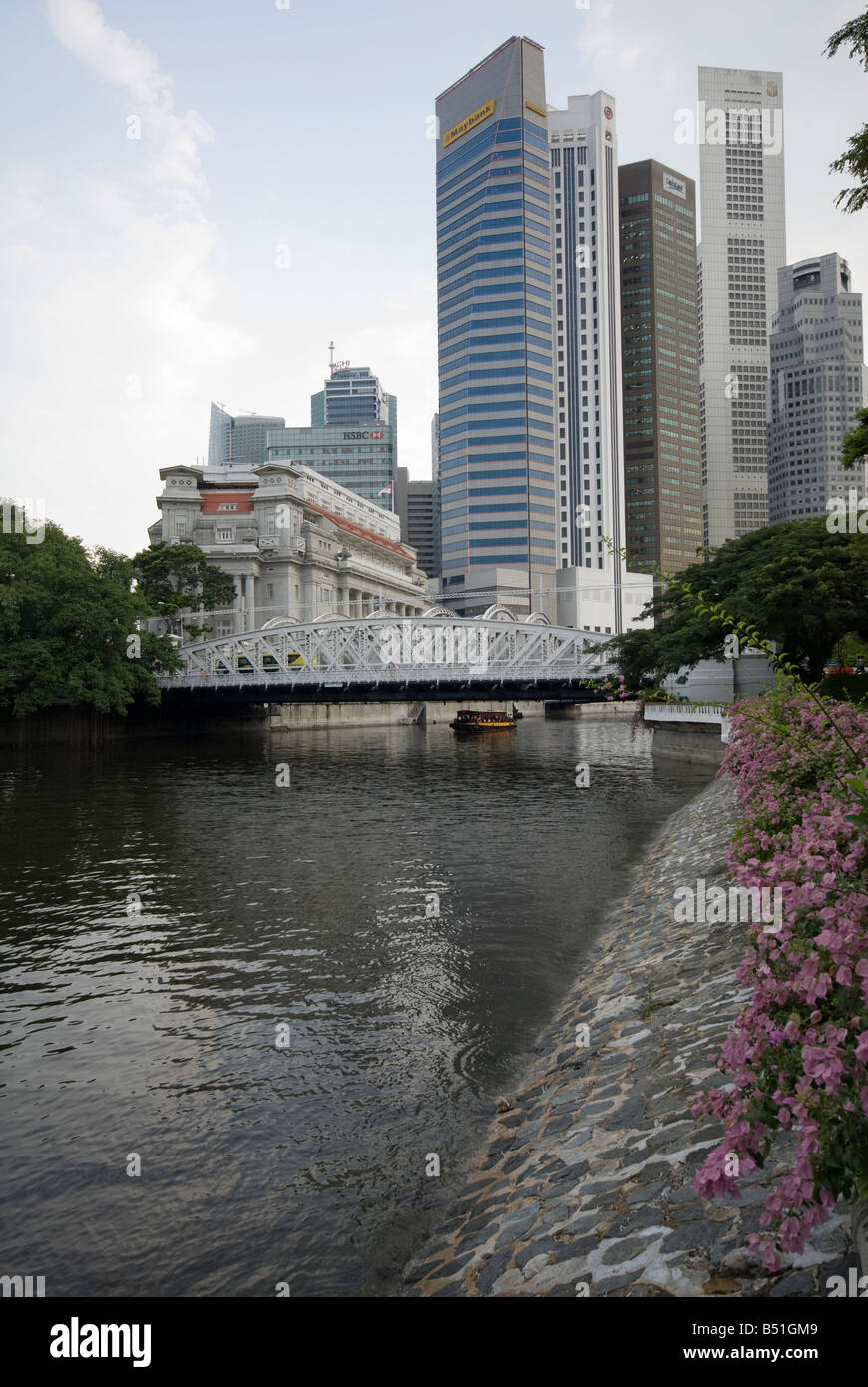 Singapore maybank tower building hi-res stock photography and images ...