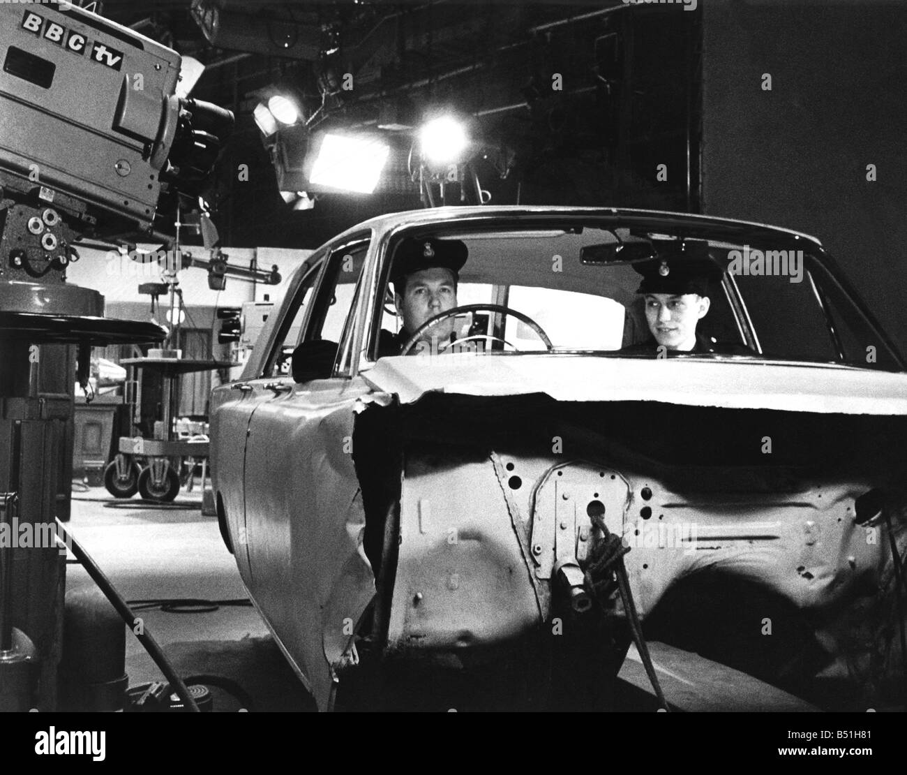 Going nowhere;Colin Welland as P.C. Dave Graham and Geoffrey Whitehead ...