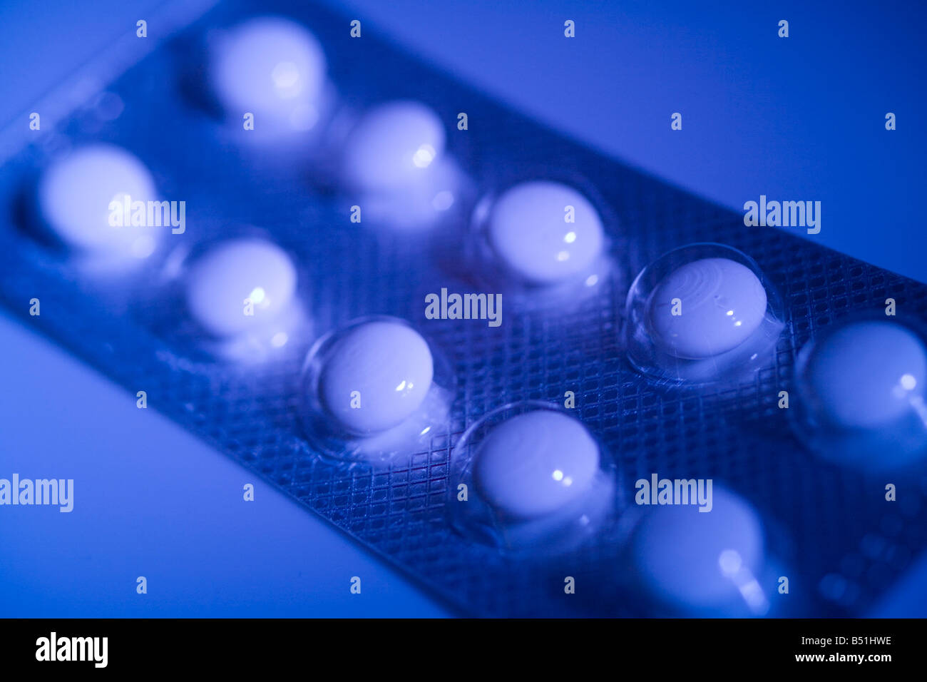 Tablets and capsules Stock Photo - Alamy