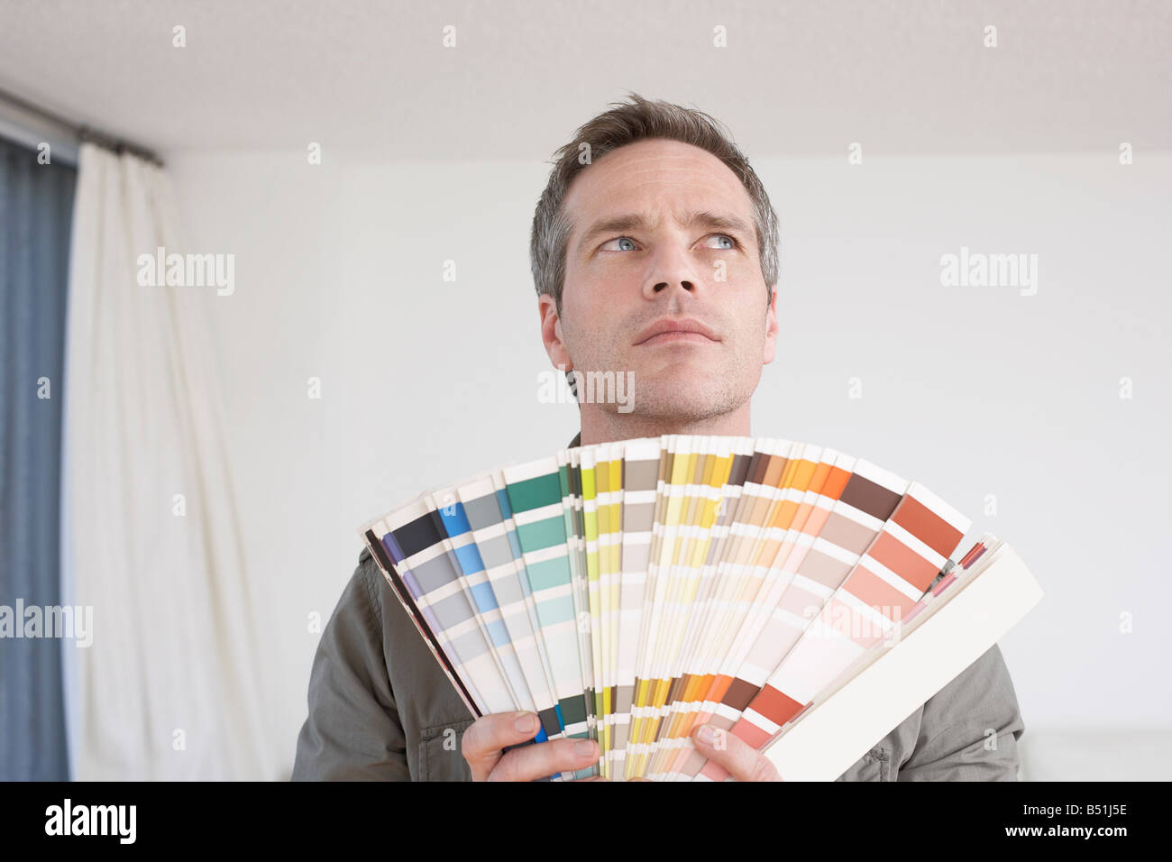 Handsome man grey hair 40 hi-res stock photography and images - Alamy