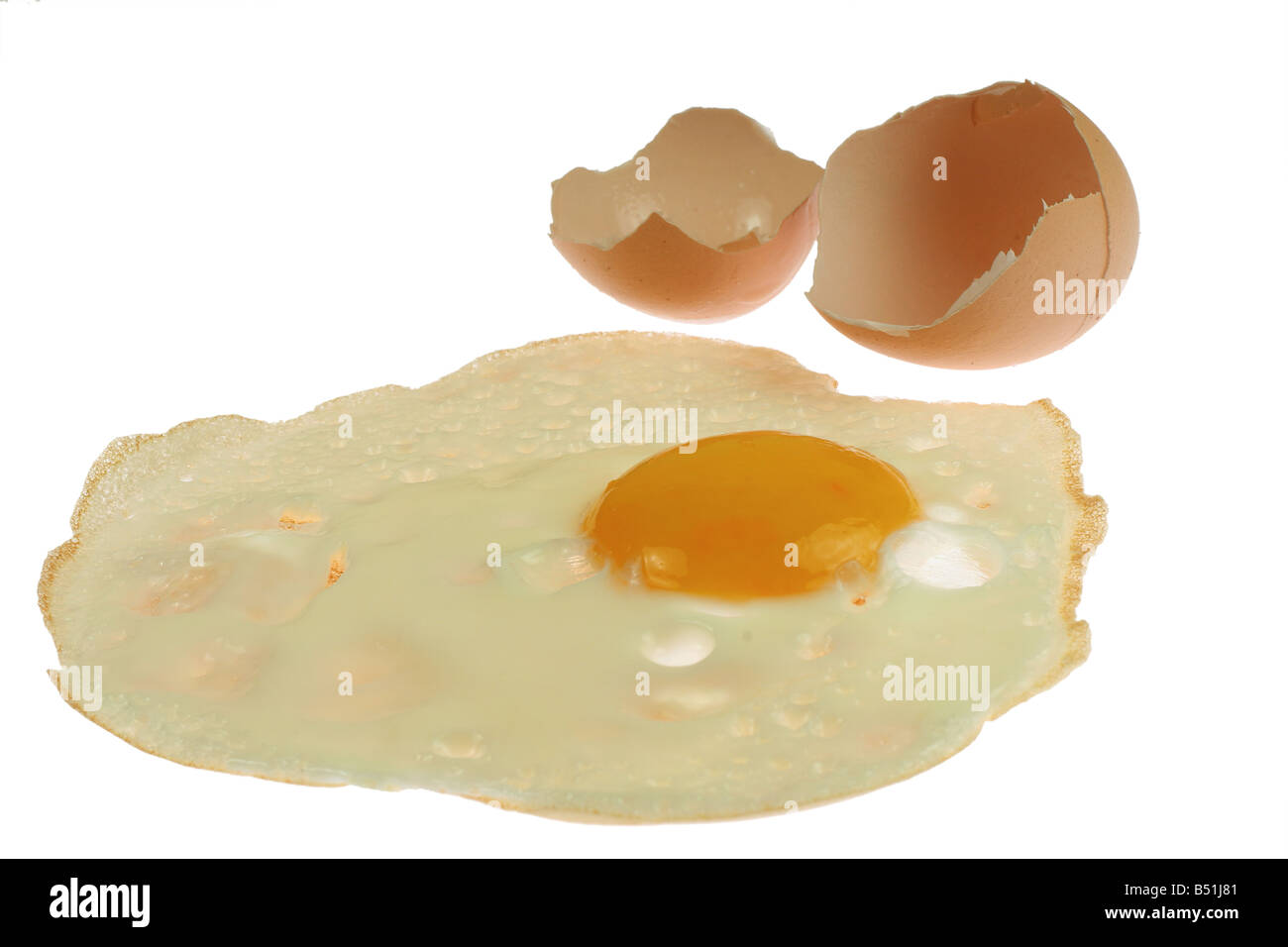 Broken egg shell hi-res stock photography and images - Alamy