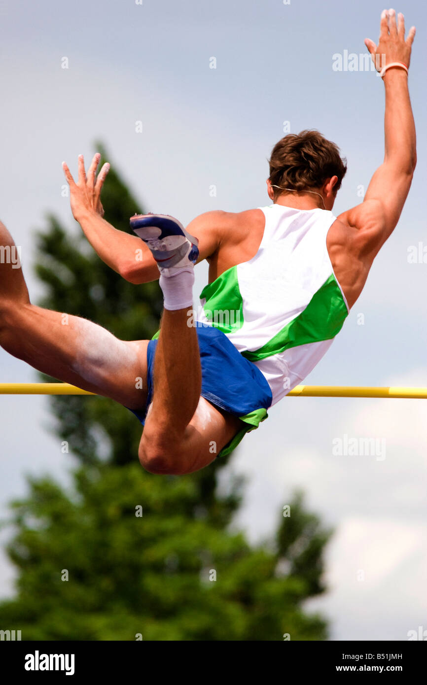 Pole vaulters hi-res stock photography and images - Alamy