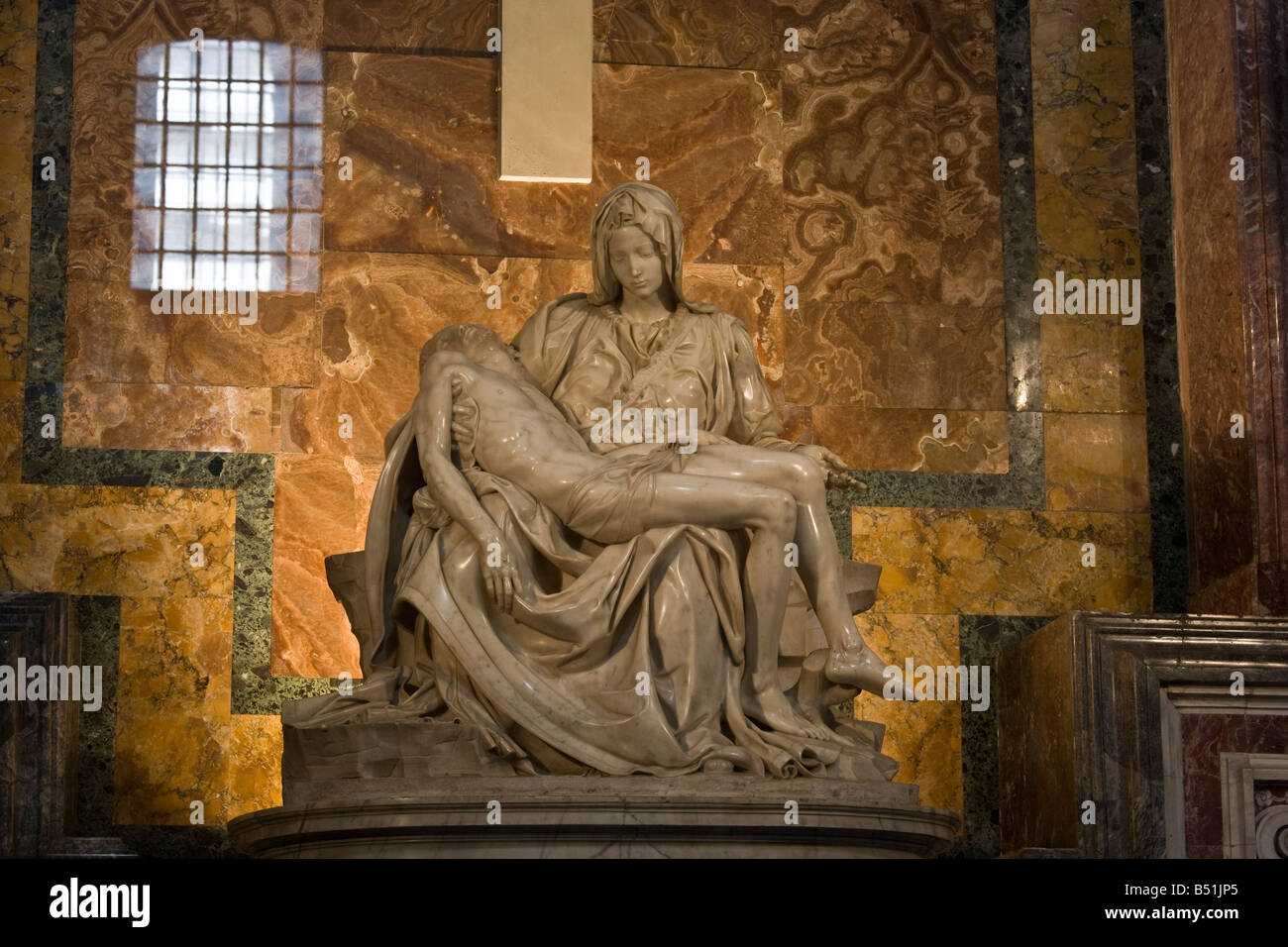 Pieta vaticano hi-res stock photography and images - Alamy