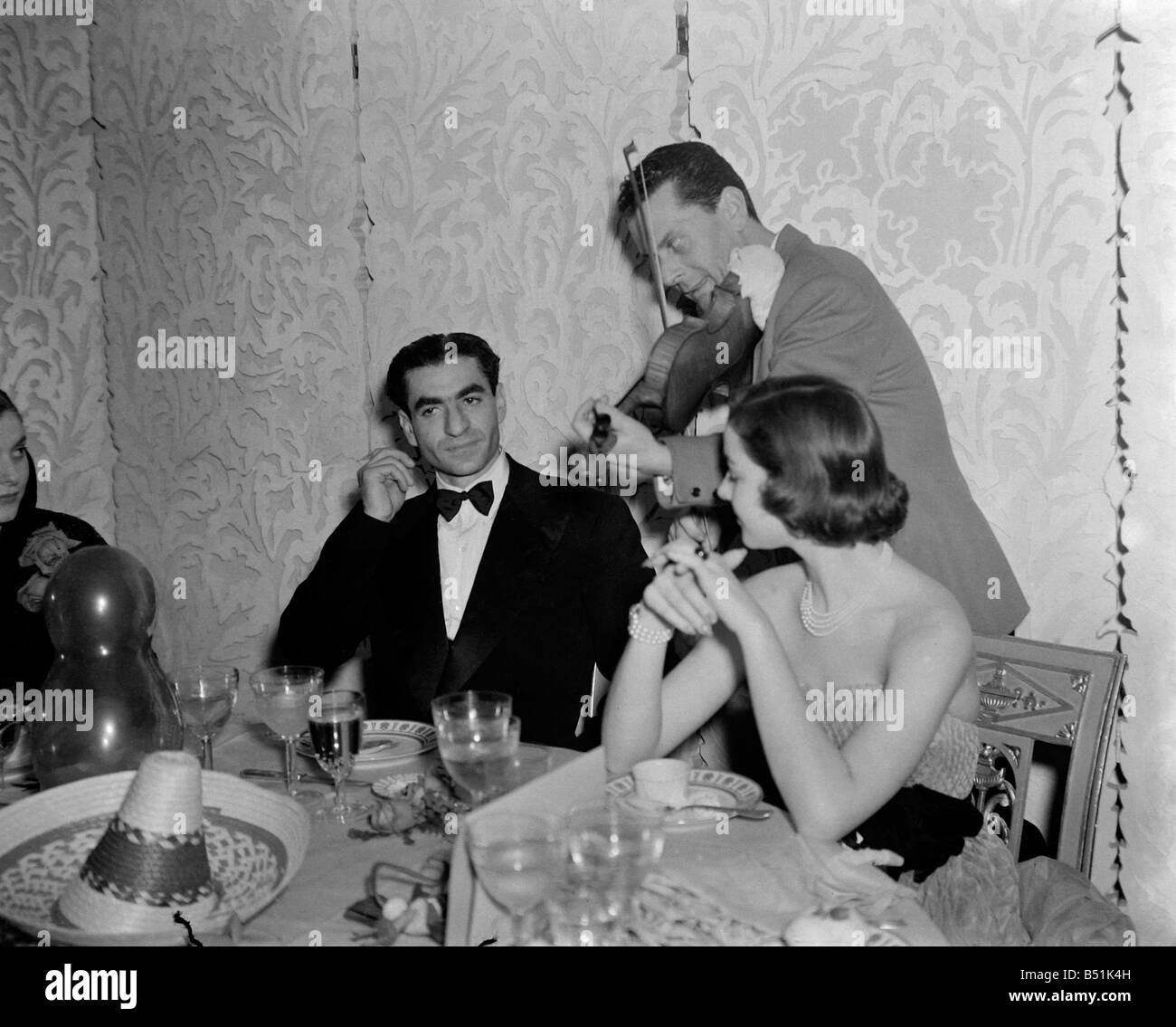 Shar of Persia dines with an Italian Countess, the Contessa Cresp, at ...