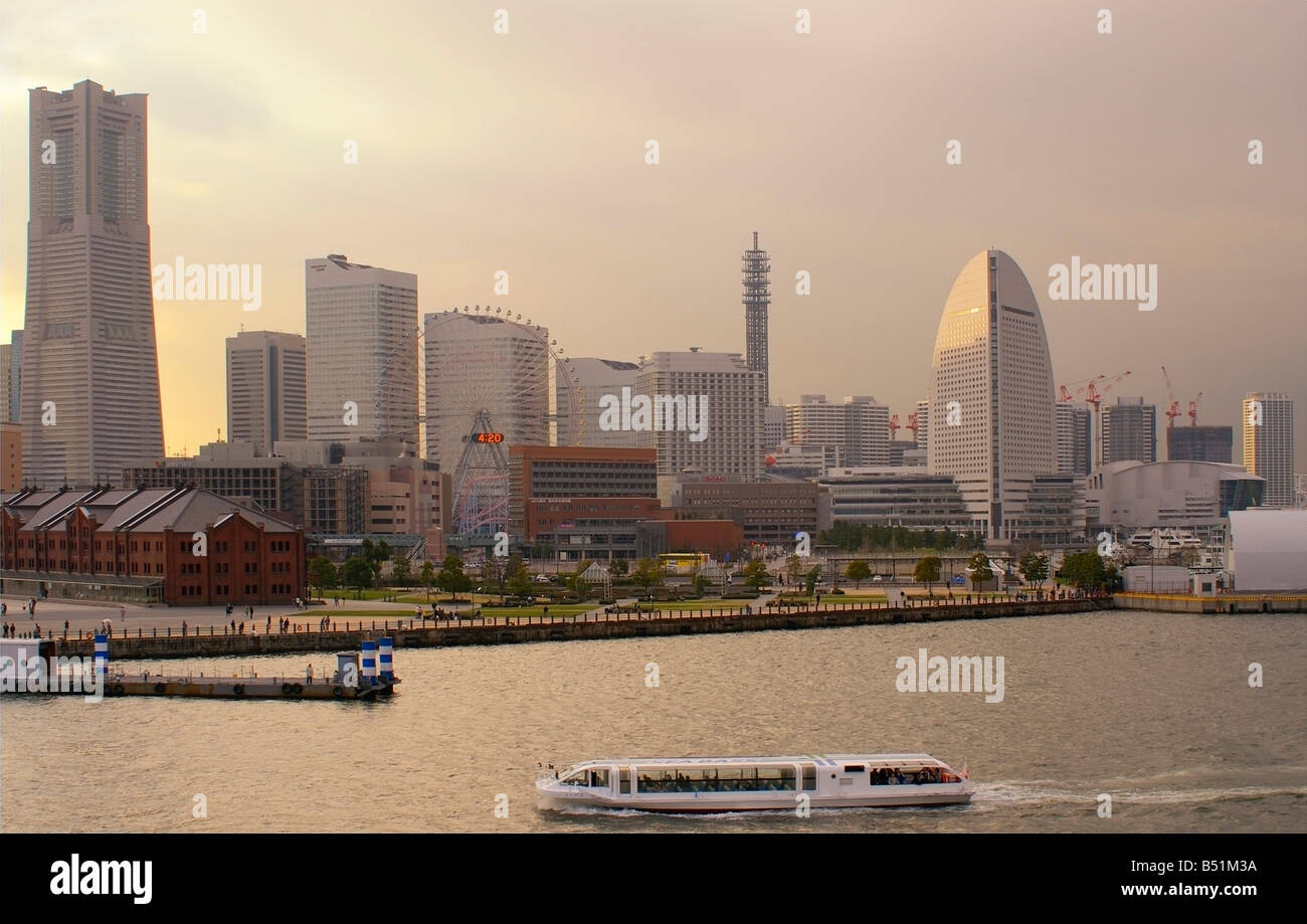 Yokohama sunsets hi-res stock photography and images - Alamy