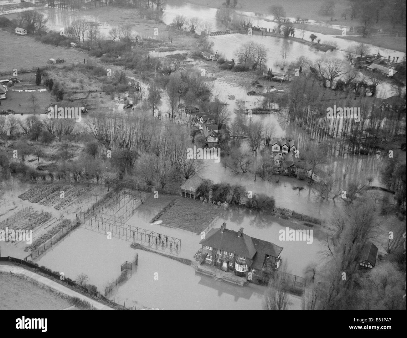Thames Floods - Shiplake, Oxfordshire;Between Shiplake and Wargrave ...