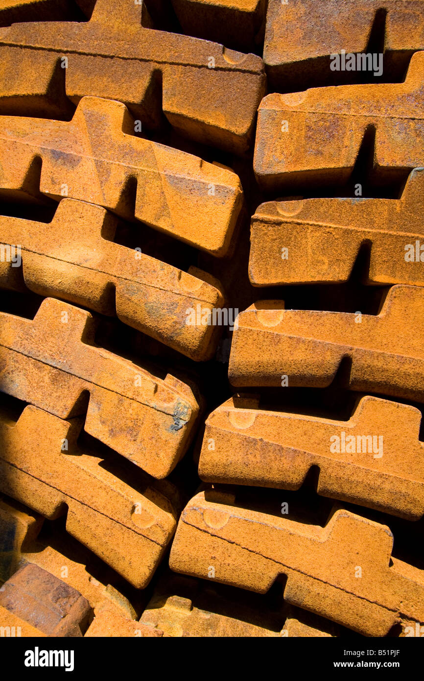 Rusty brackets hi-res stock photography and images - Alamy