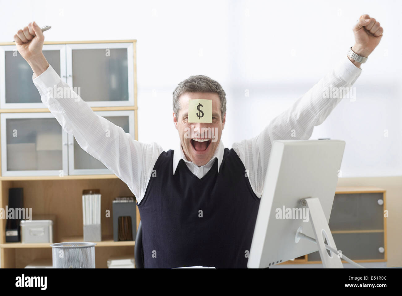 Hand fist money front hi-res stock photography and images - Alamy