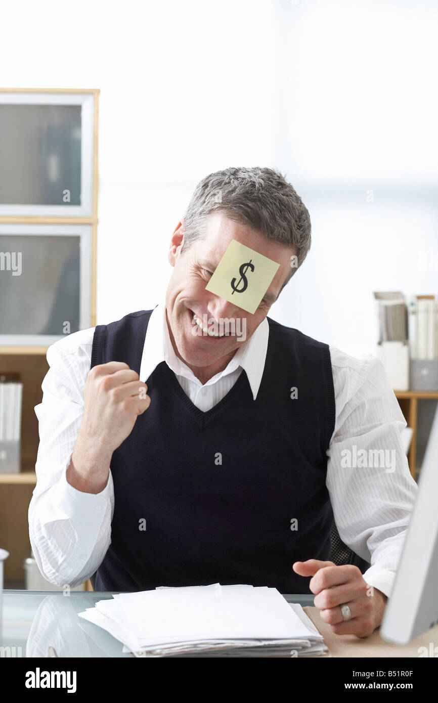 Hand fist money front hi-res stock photography and images - Alamy