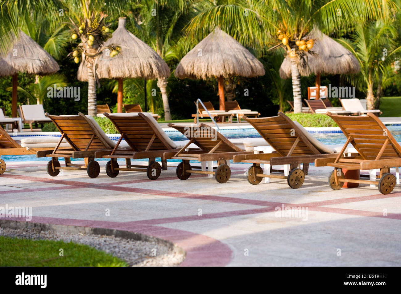 Tree lined pools hi-res stock photography and images - Alamy
