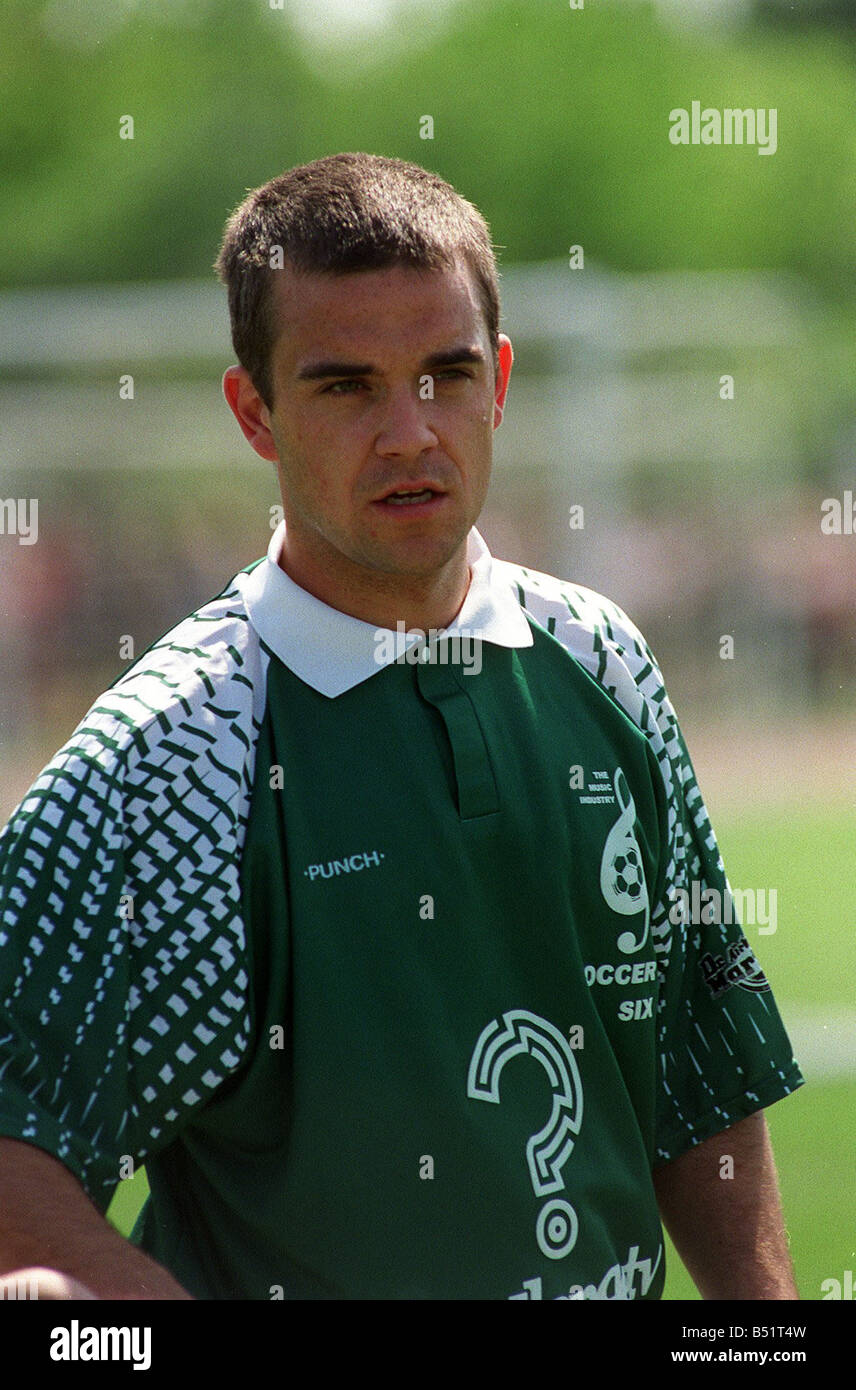 Robbie williams 1990s hi-res stock photography and images - Alamy