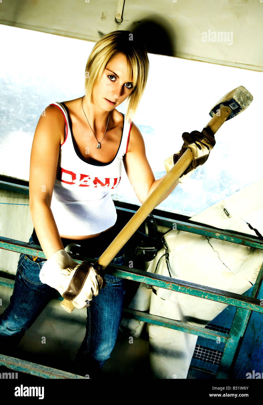 Workers doing hard job on hi-res stock photography and images - Alamy