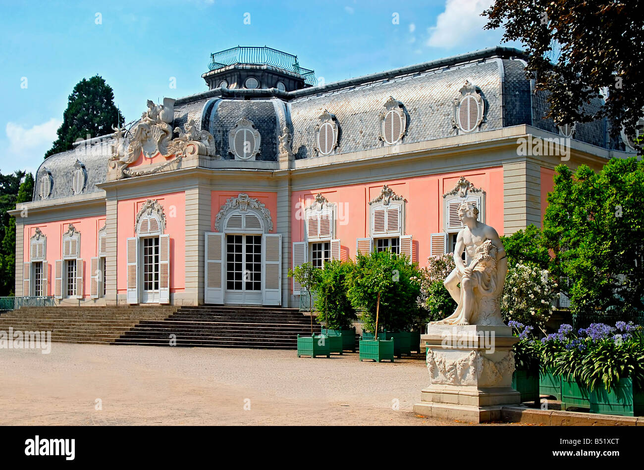 Historic Benrath Castle Stock Photo - Alamy