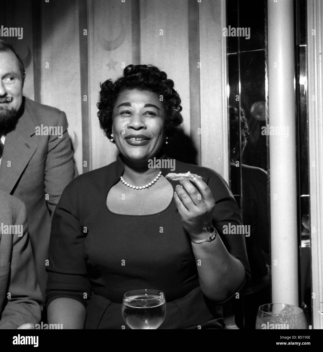 Ella fitzgerald singer 1958 hi-res stock photography and images - Alamy