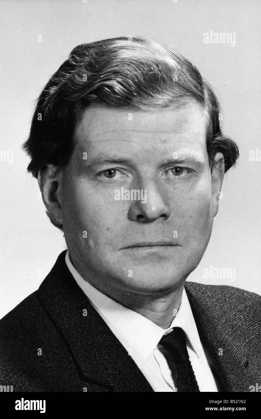 Douglas Howell Sunday Pictorial and Daily Mirror journalist. February ...