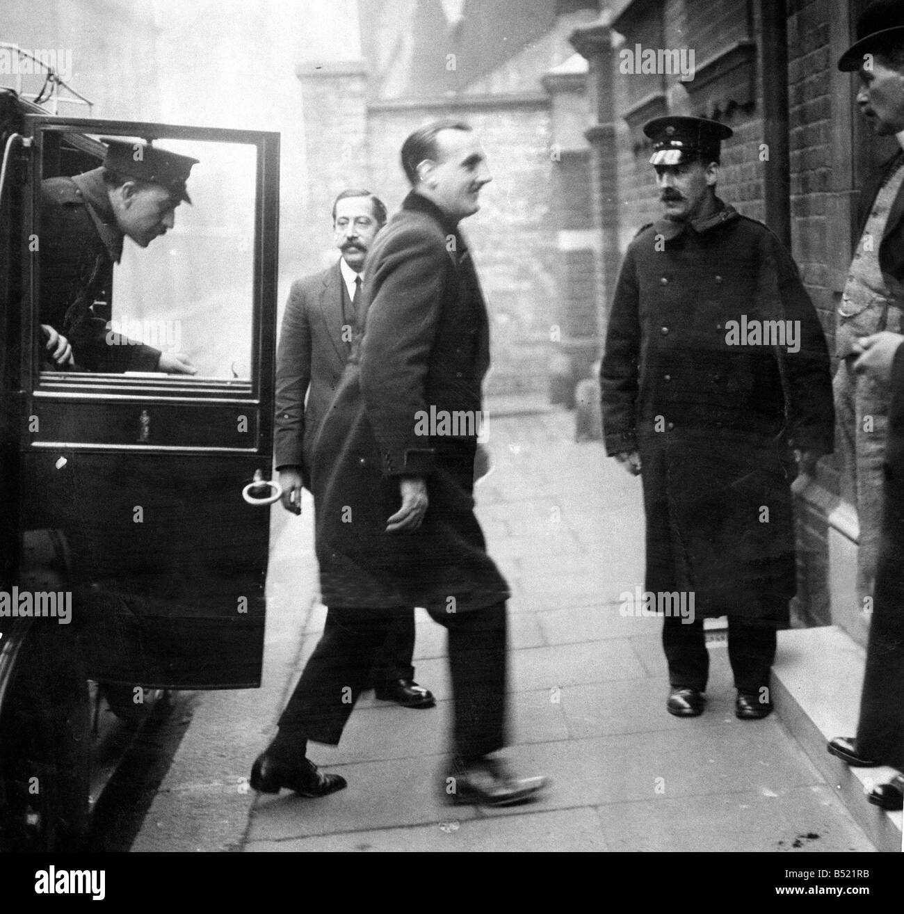1920s police officer hi-res stock photography and images - Alamy