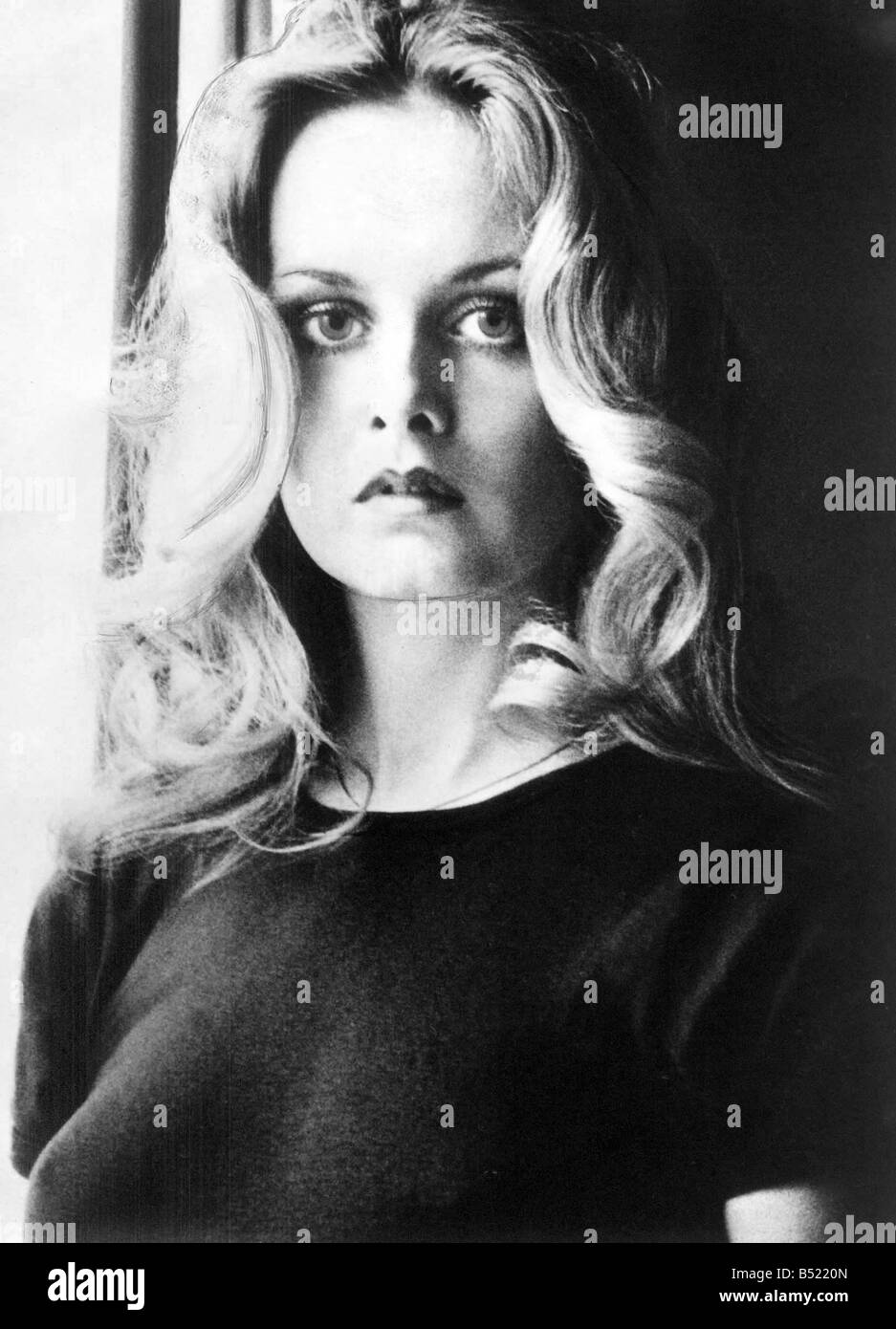 Twiggy model hi-res stock photography and images - Alamy