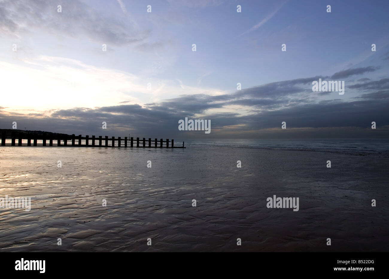 Sunset on margate beach hi-res stock photography and images - Alamy