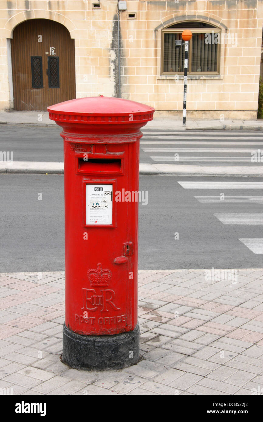 Postbox red street hi-res stock photography and images - Alamy