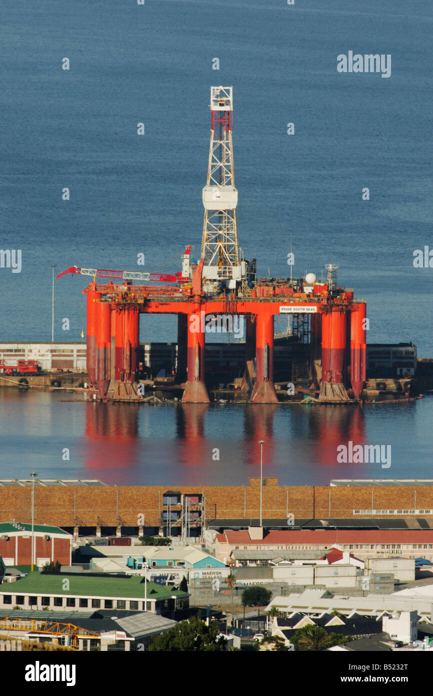 Oil Rig Cape Town Stock Photos & Oil Rig Cape Town Stock Images - Alamy