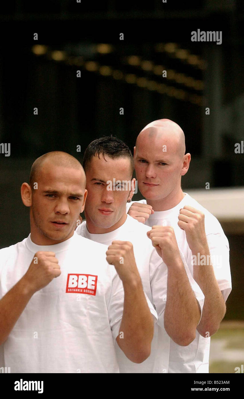 SCOTTISH BOXERS SEPTEMBER 2004 L TO R KEVIN ANDERSON BARRY MORRISON AND ...