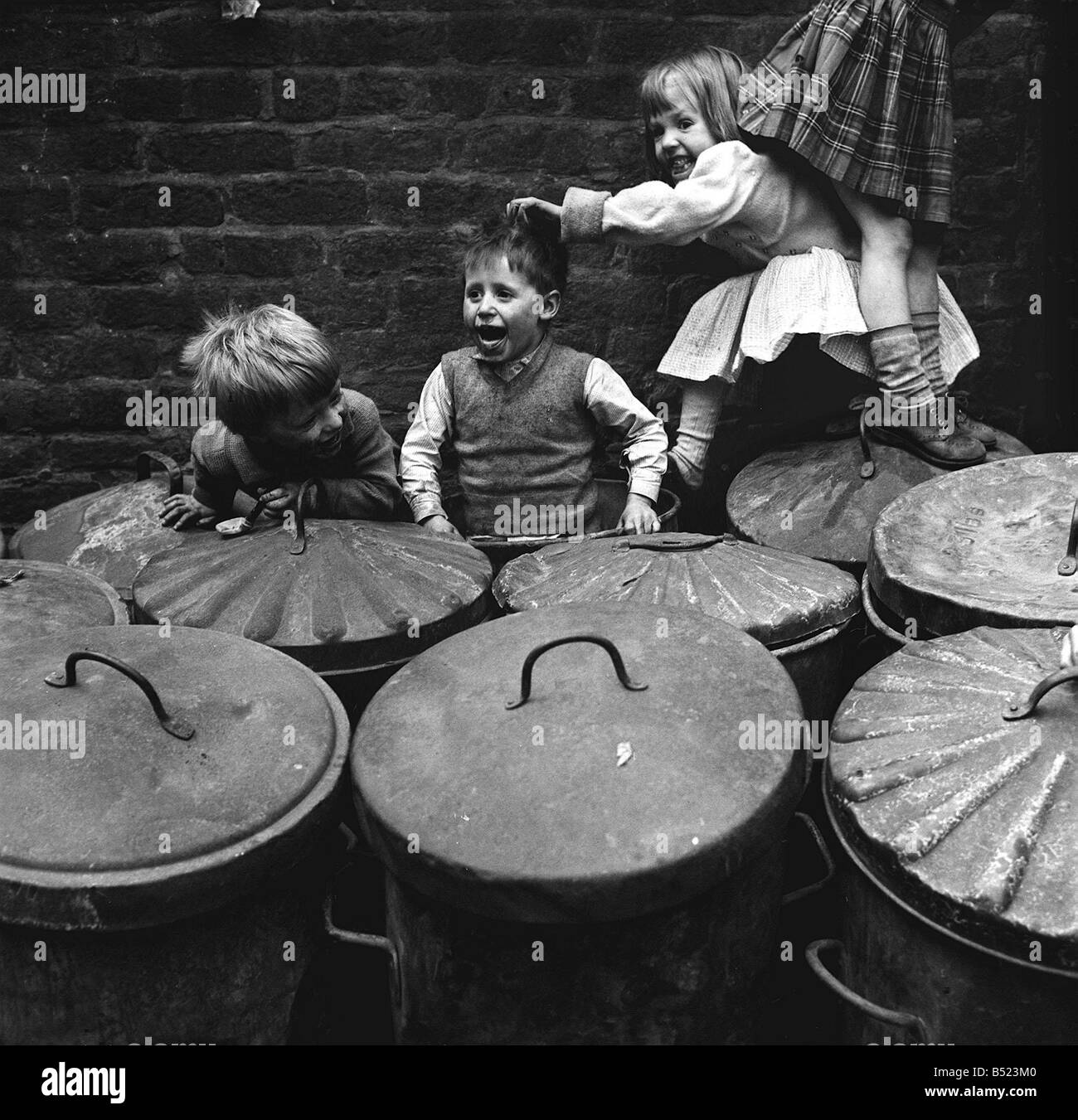 Rebuilding london after the war hi-res stock photography and images - Alamy