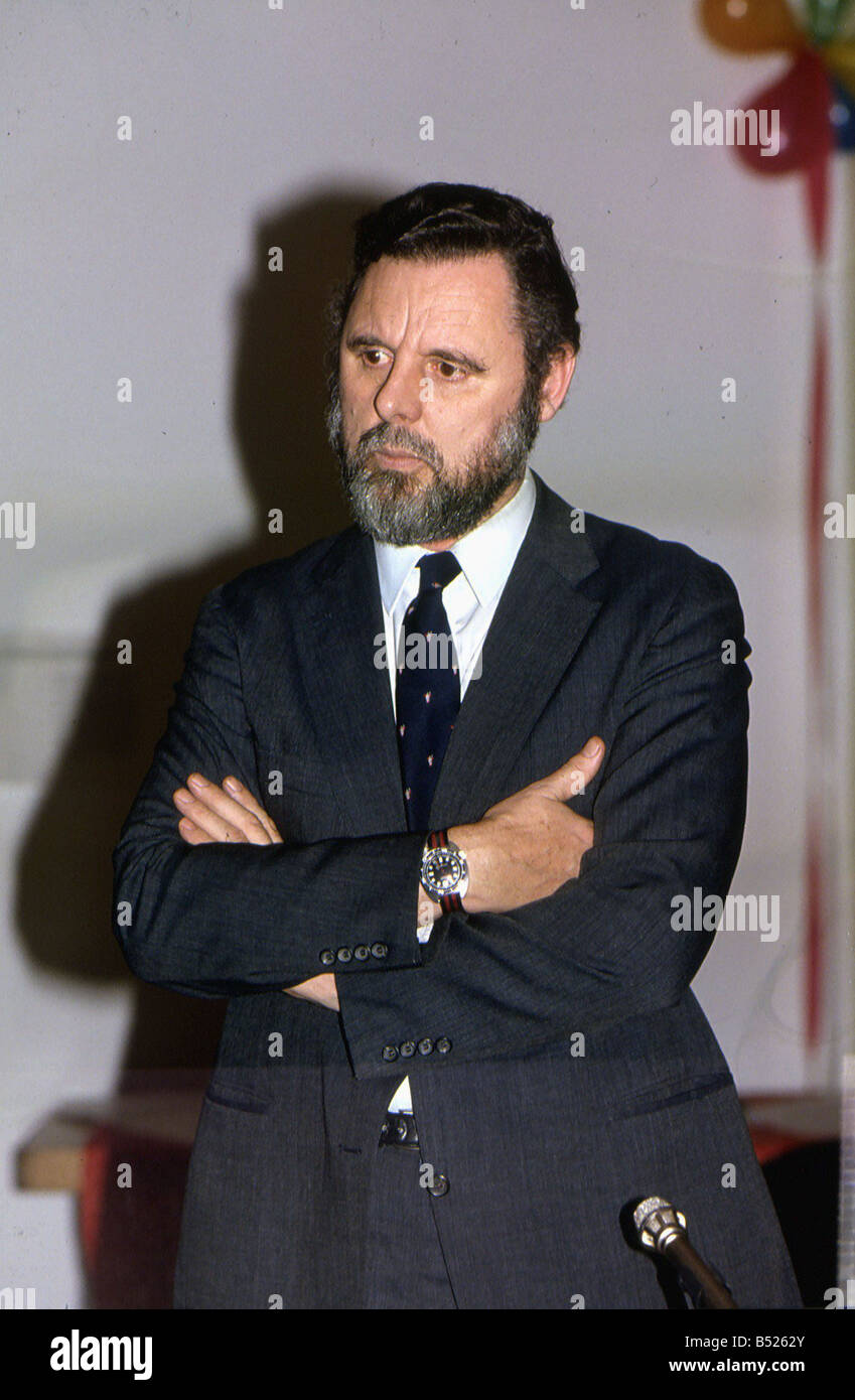 Terry Waite Archbishop of Canterburys special envoy January 1987 Stock ...