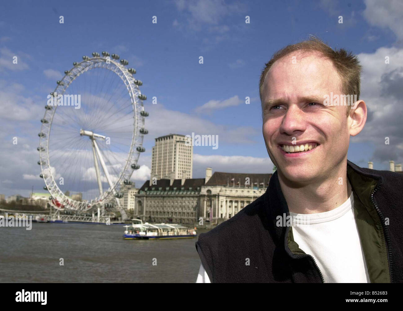 London marathon 2002 hi-res stock photography and images - Alamy