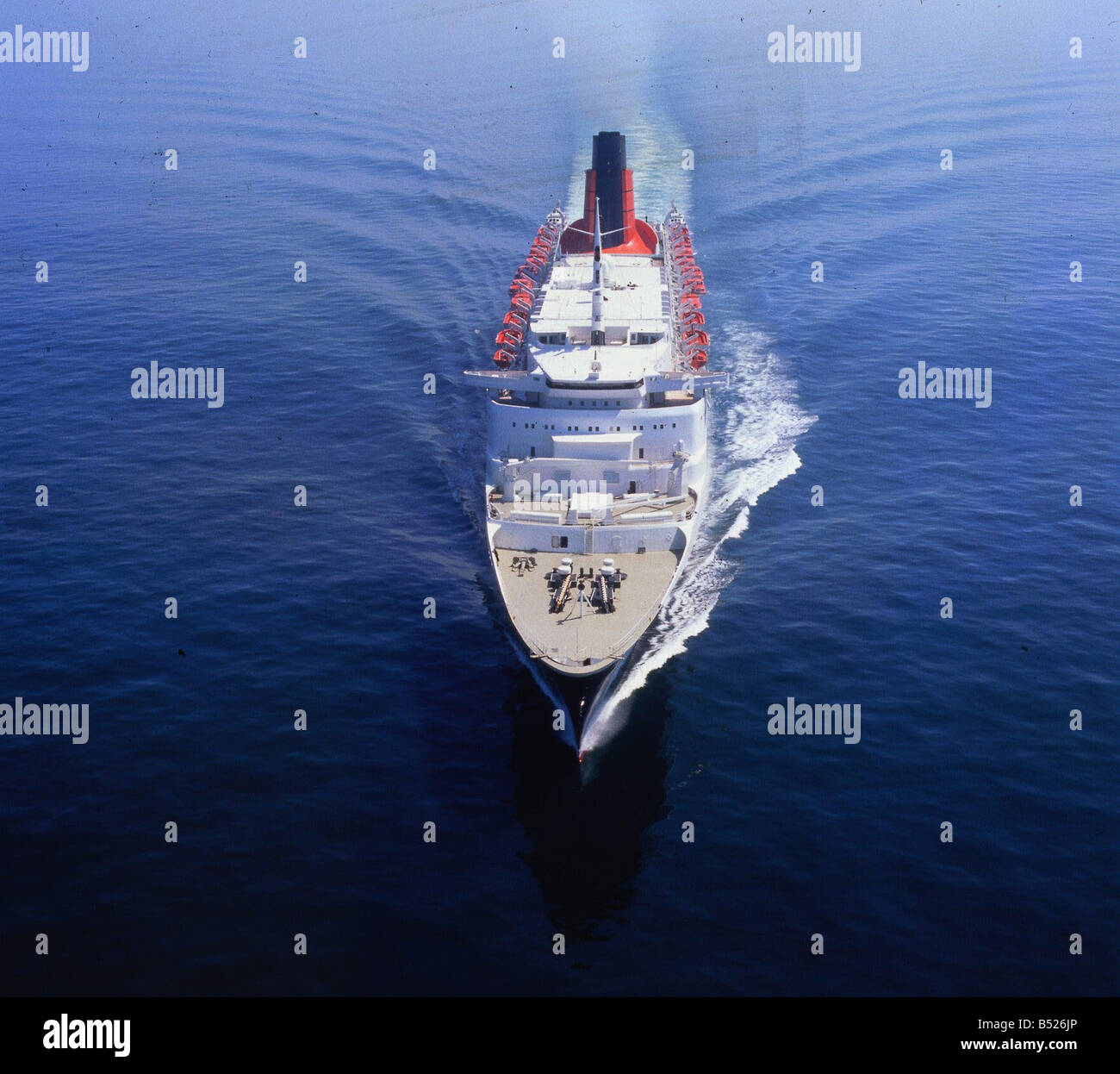 Ships QE2 July 1990 aerial view of ship at sea Stock Photo - Alamy