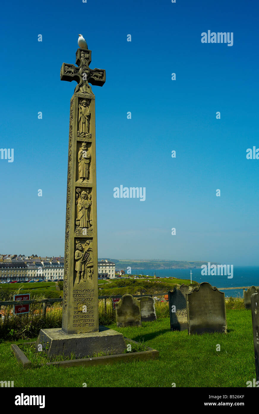 Caedmon Cross at Whitby Abbey Stock Photo - Alamy