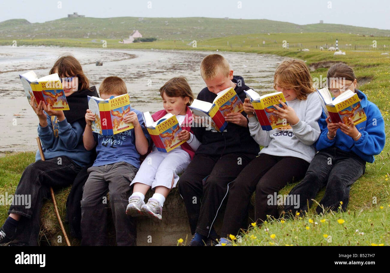 Harry potter and the order of the phoenix hi-res stock photography and ...