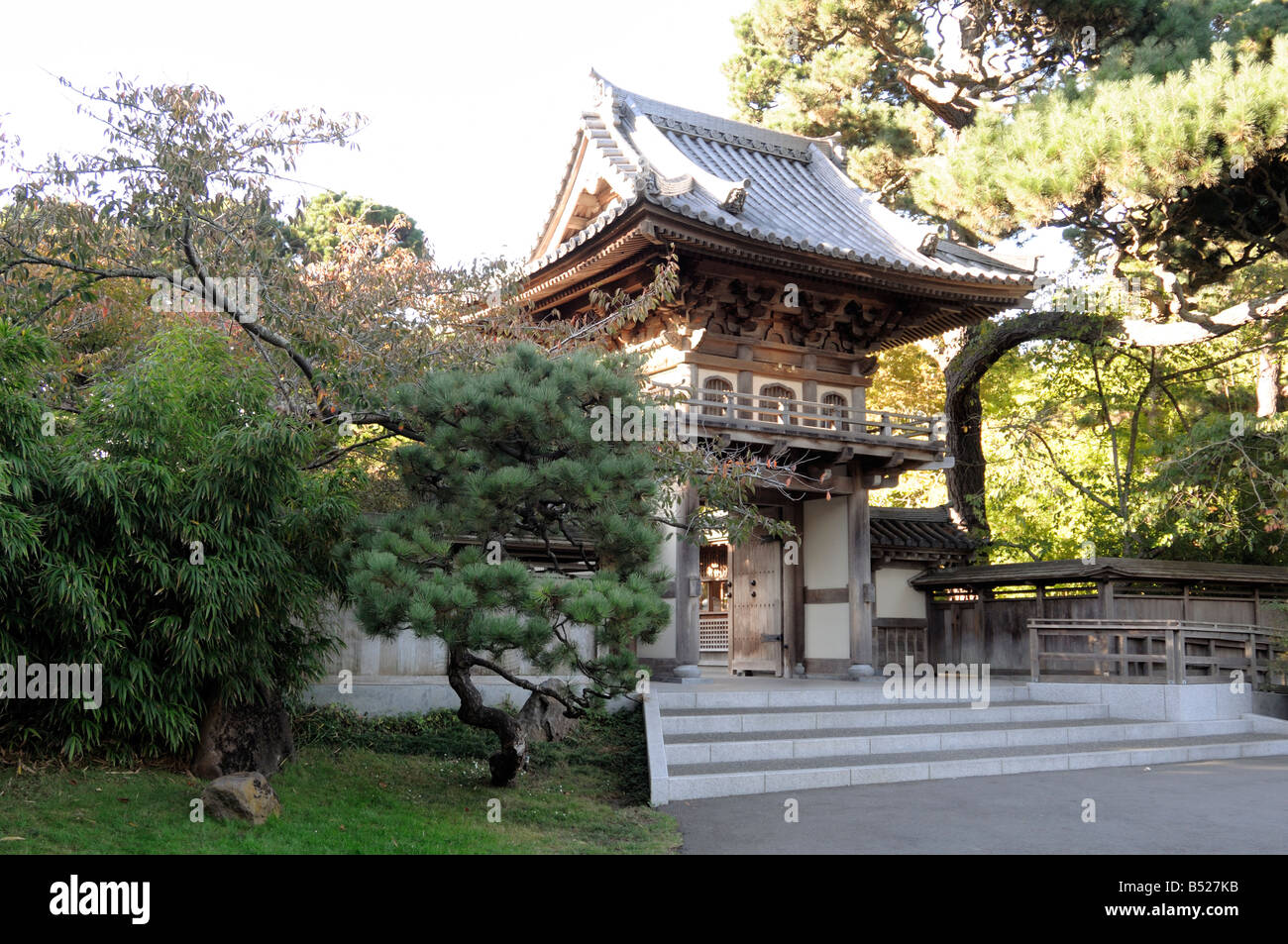 Japanese tea garden hi-res stock photography and images - Alamy